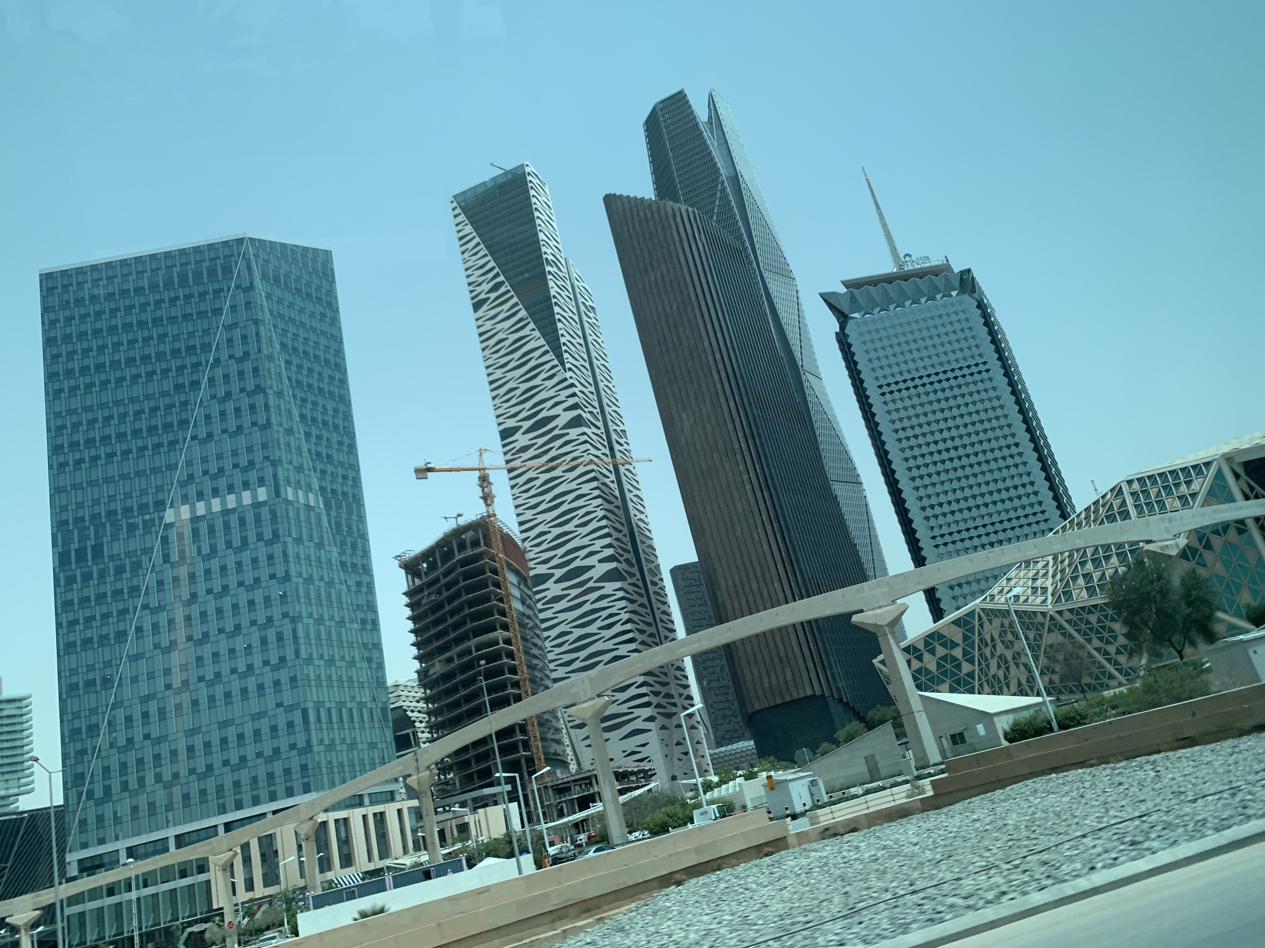 PIF Strikes Deal for Saudi Tourism and Launches Airline for NEOM ...